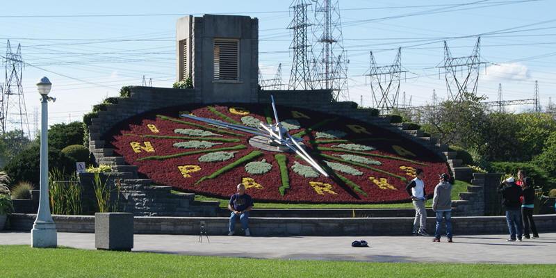 Visit the Floral clock in Niagara Falls Ontario